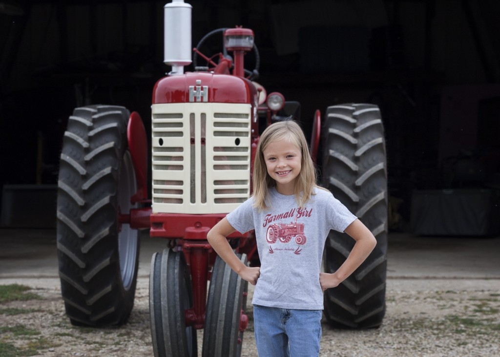 1957 Farmall 450 ~ Think Pink - Antique Tractor Blog