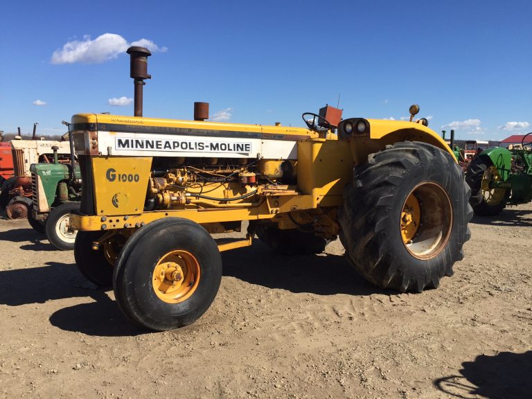 Minneapolis-Moline G1000 Tractors