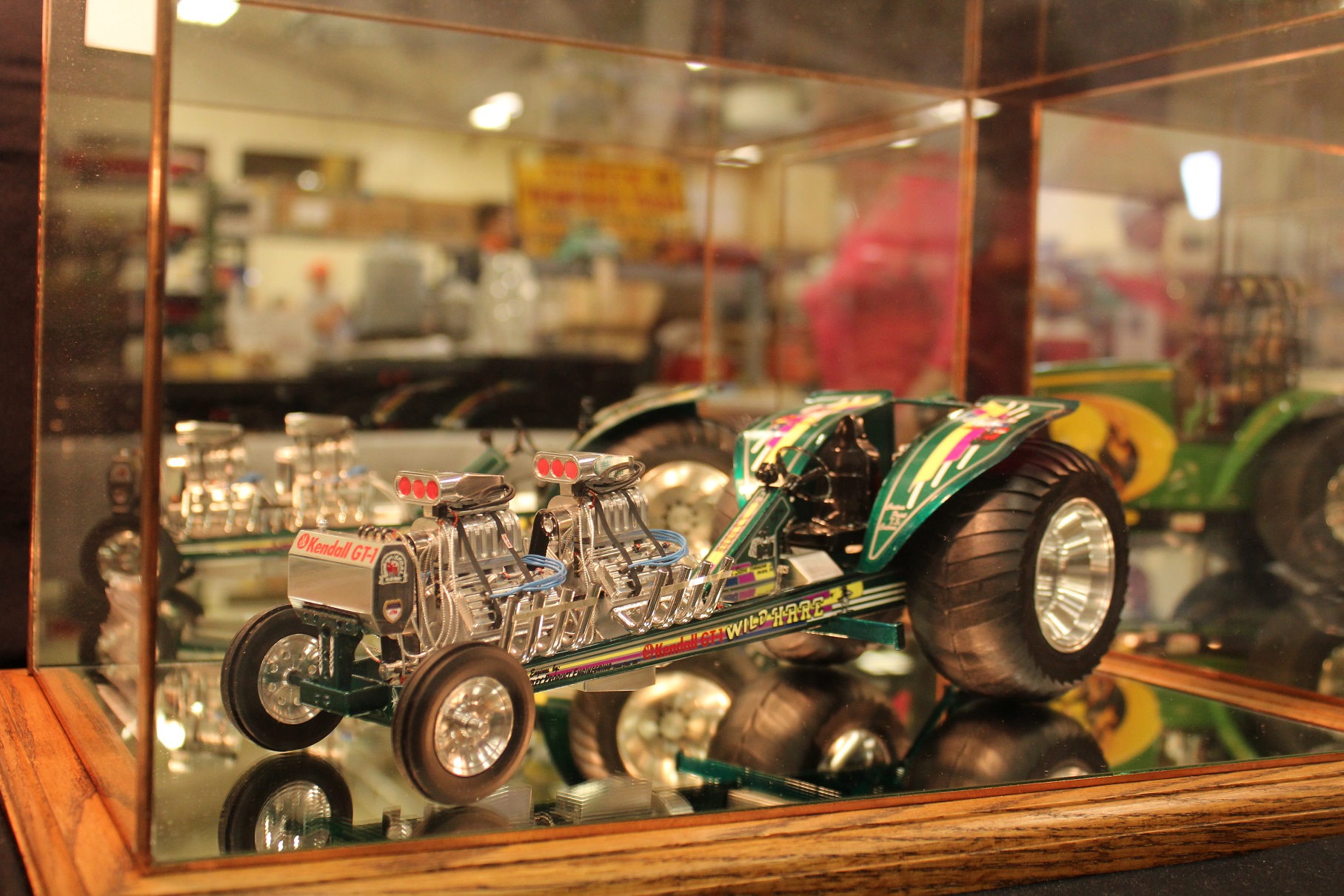 Custom Built 1/16 Scale Pulling Tractors