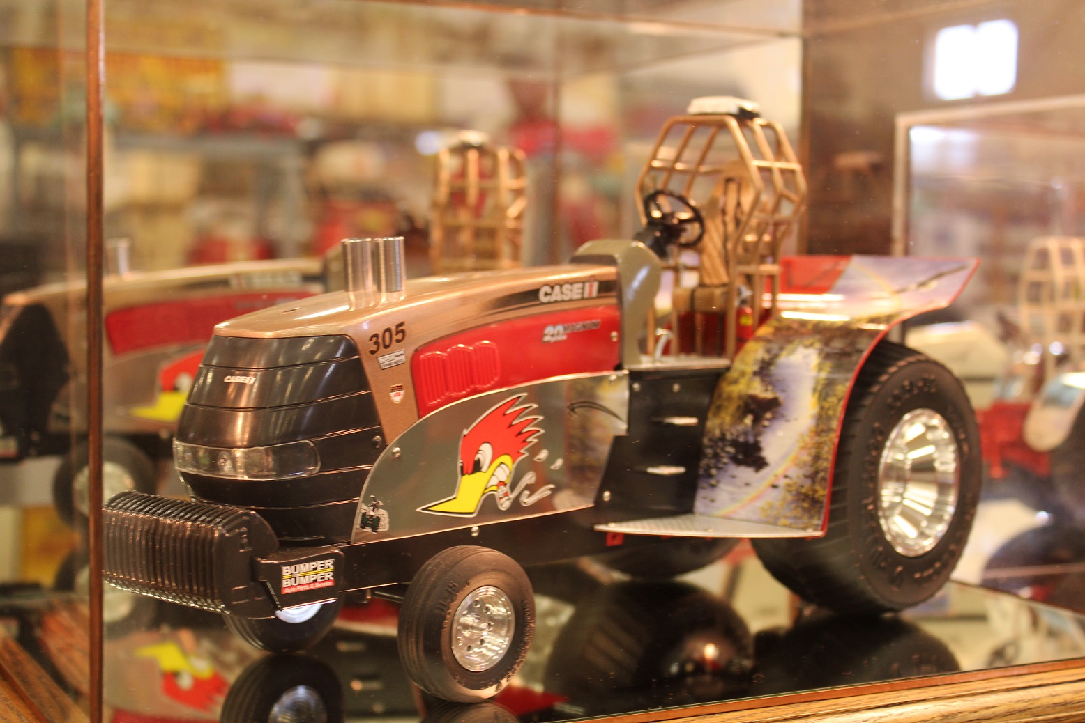 Custom Built 1/16 Scale Pulling Tractors