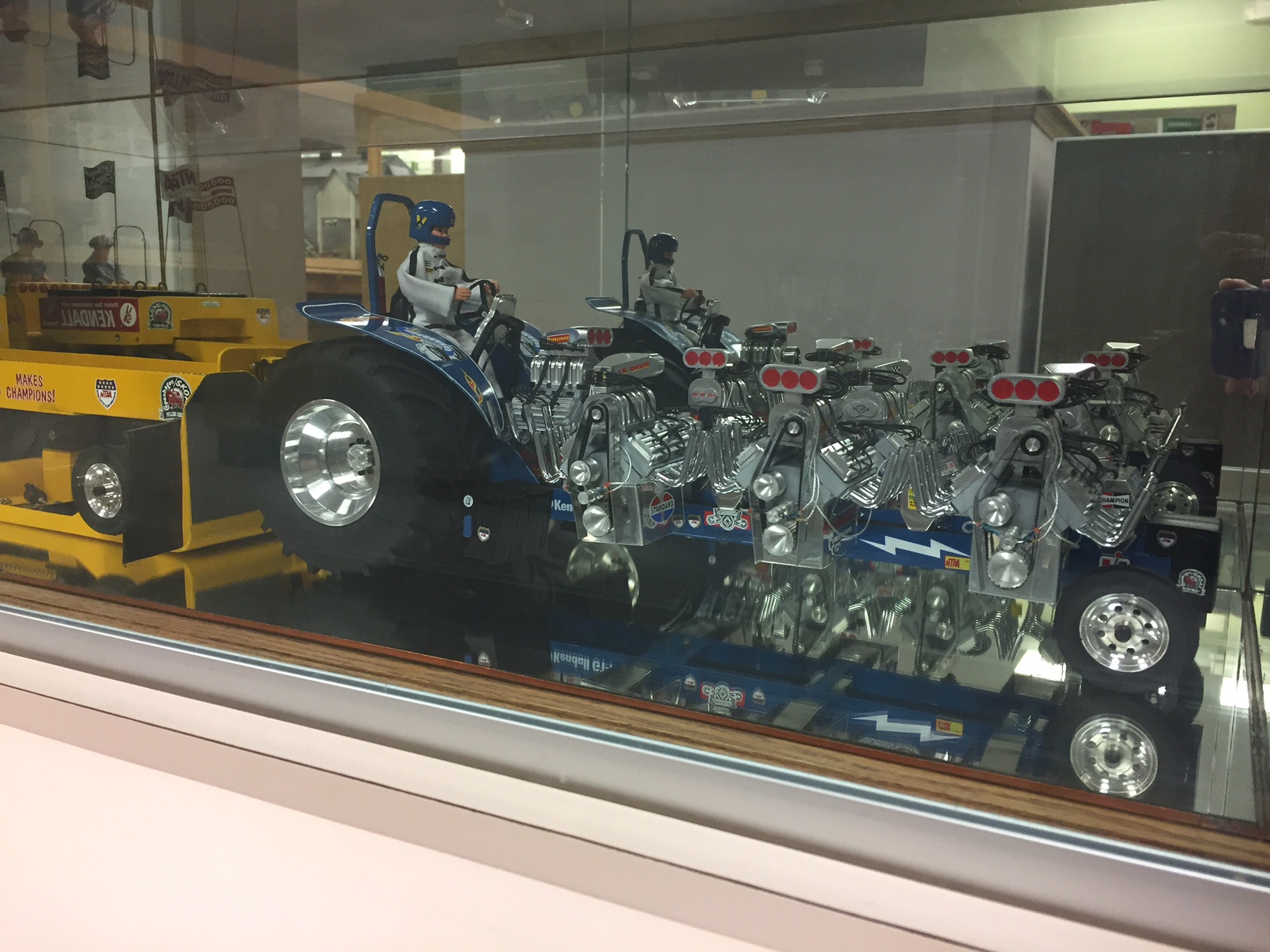 Custom Built 1/16 Scale Pulling Tractors