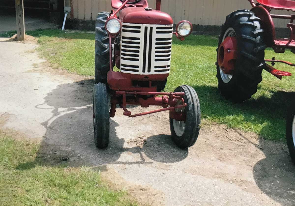 French Farmall Super Cub Vineyard Replica