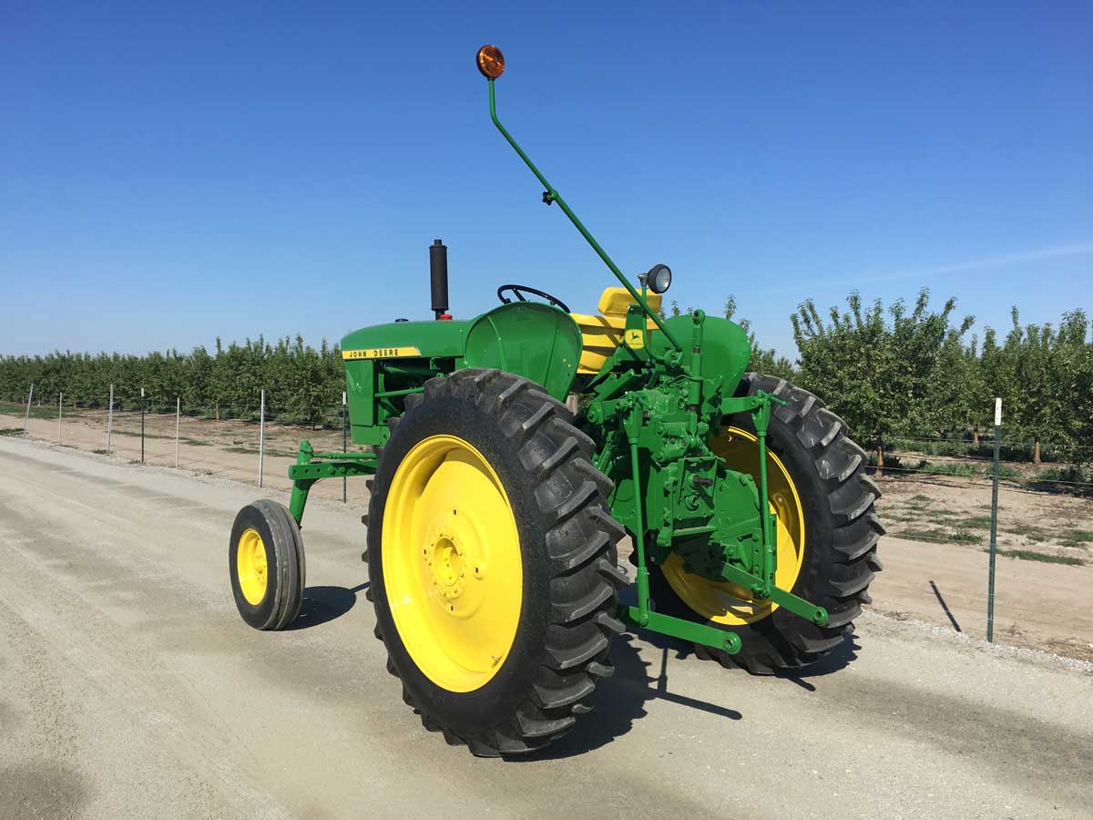 John-Deere-2010-Rear - Antique Tractor Blog