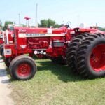 Red Power Roundup Pictures - Antique Tractor Blog