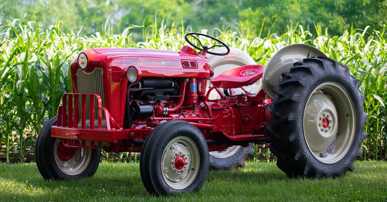1961 Ford 671, photo contest winner